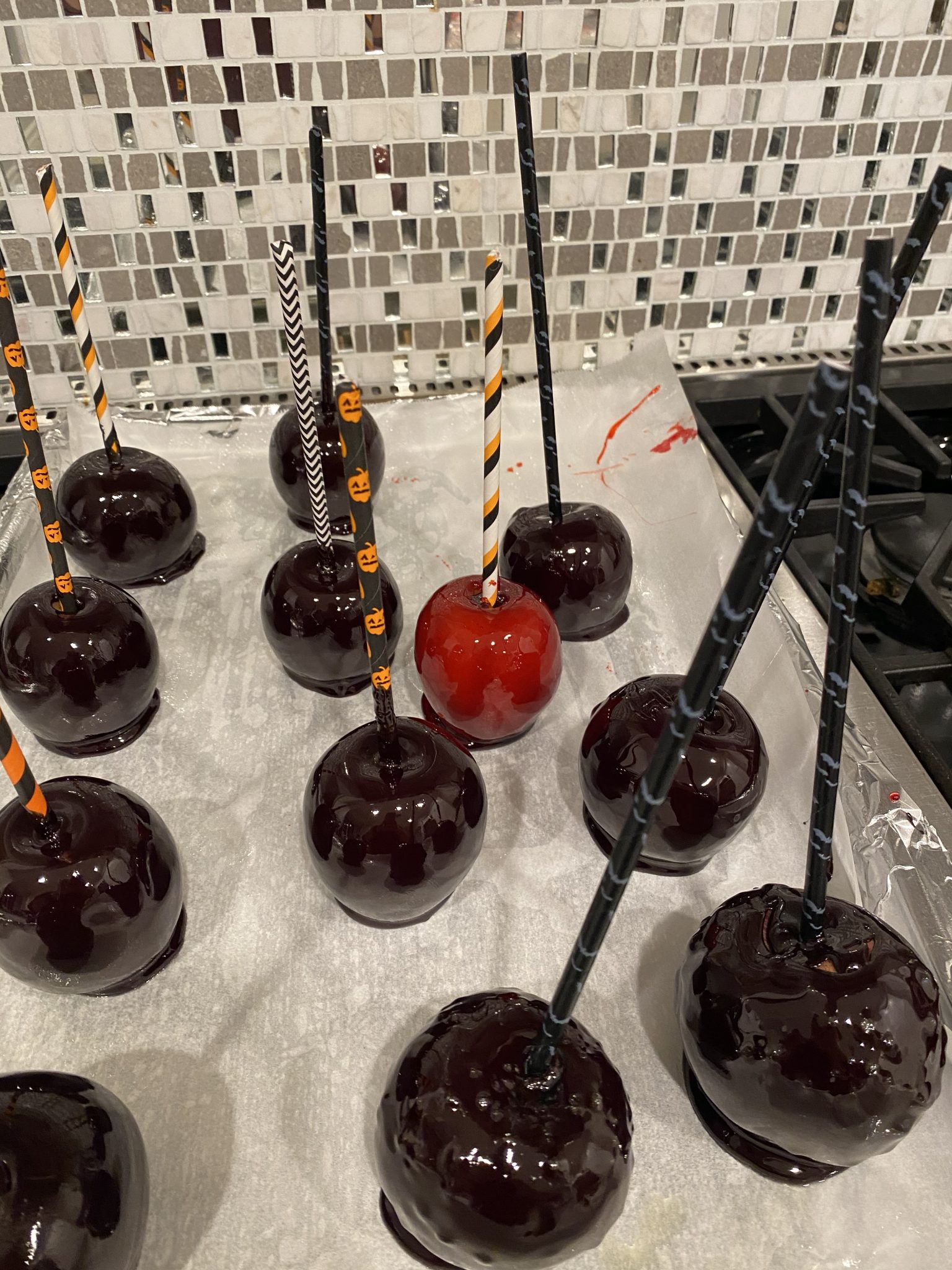 Candy Apples – Easy Everyday Cooking